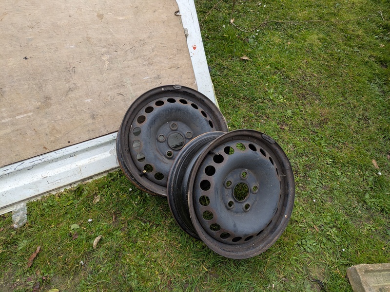VW T5 2006 steel wheels. in Ventnor - Expired | Wightbay
