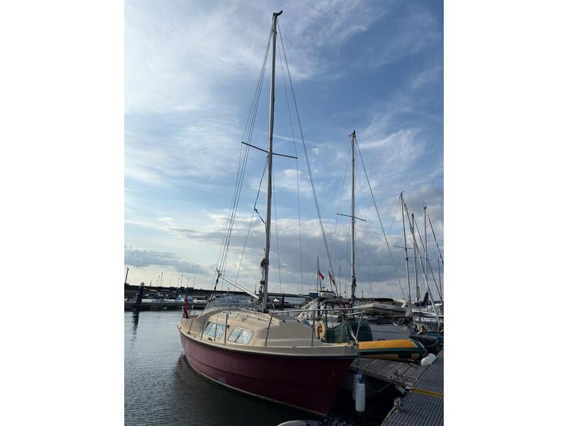 8m/27ft Kent Class Motor Sailer For Sale in Ryde - | Wightbay