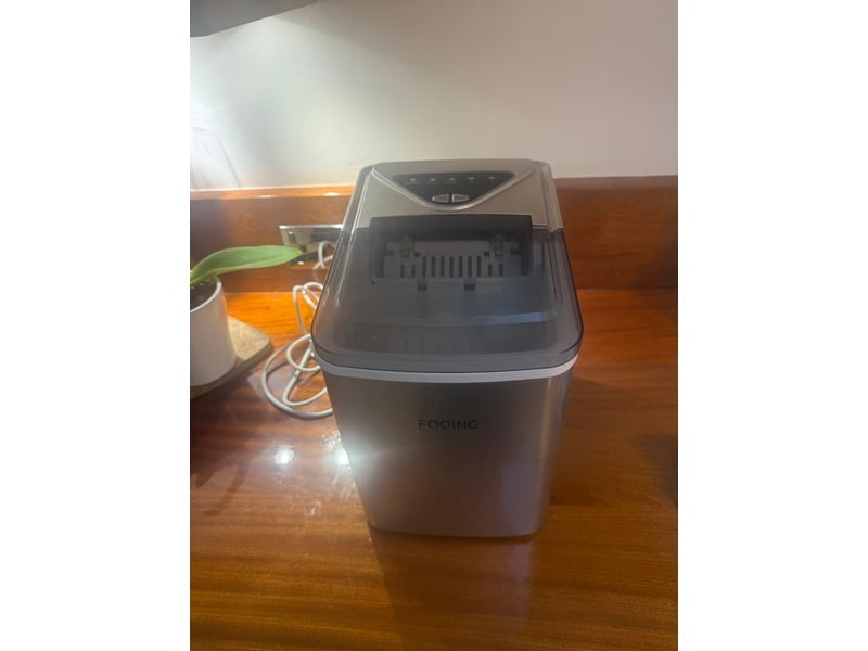 Ice machine - Cowes | Wightbay